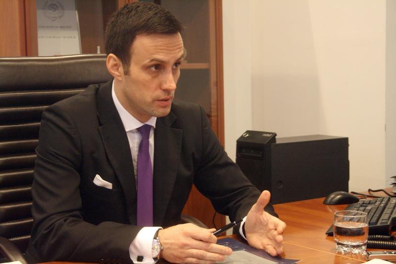 Fostul director al Bursei din Bucureşti vrea la Bursa din Sibiu ...