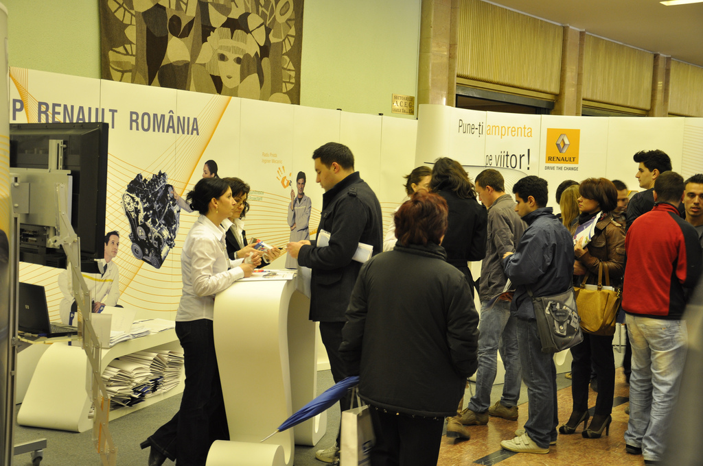 Lista companiilor de top care oferă acum 600 de stagii pentru studenţi ...