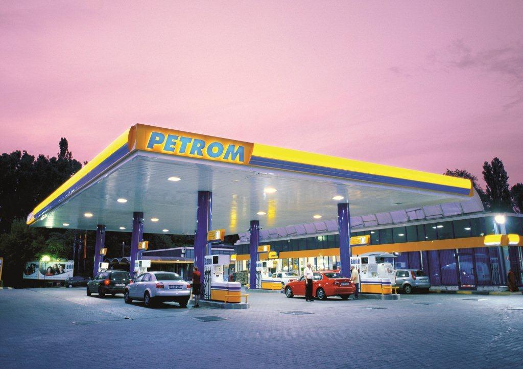 Petrom a ieftinit motorina - Economica.net