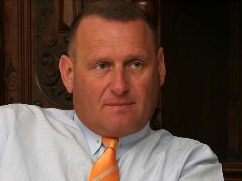 Viorel Cataramă vrea personal SAFI Invest şi gestiunea Fondului ...