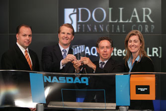 Gigantul american Dollar Financial Group a preluat reţeaua de amanet ...