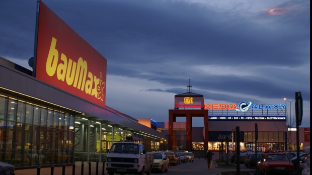 bauMax a vândut cele 15 magazine din România către grupul francez Adeo ...