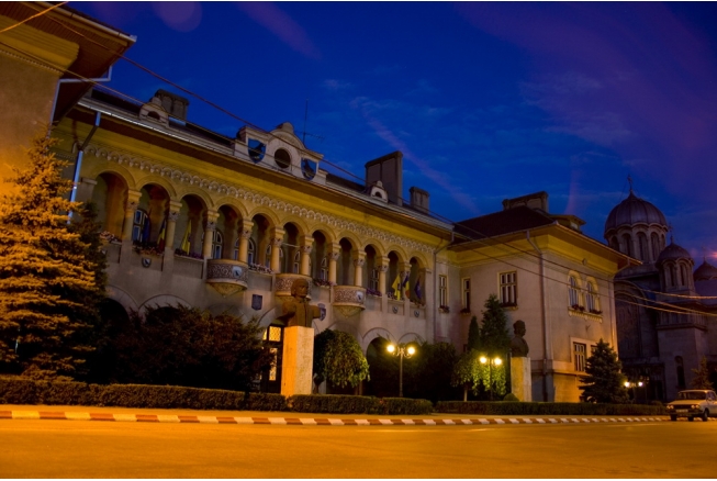 Primăria Hunedoara economiseşte 420.000 lei la electricitate după ...