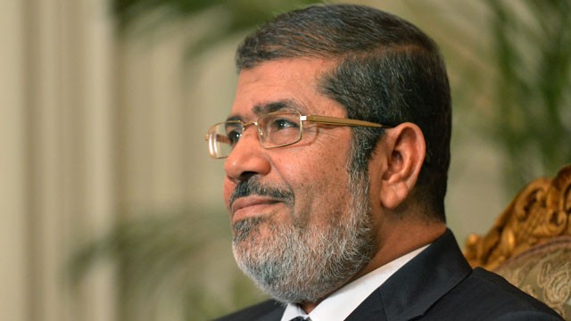 Mohamed Morsi va fi judecat de justiţia egipteană pentru instigare la ...