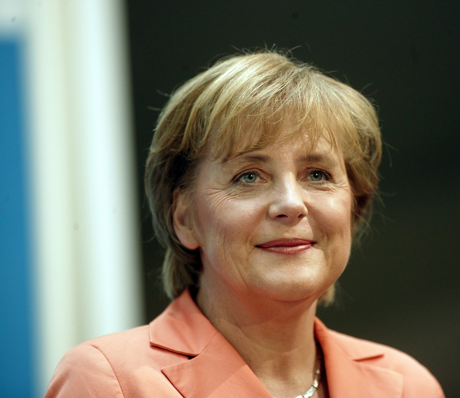 Angela Merkel - cum a fost şi cum este - Economica.net