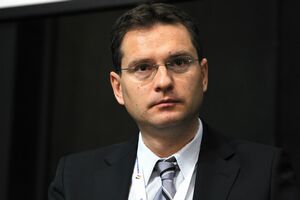 Dan Manolescu pleacă de la Finanţe - surse - Economica.net