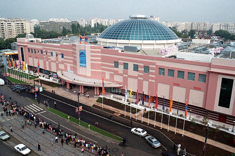 Cum se apără primul mall din România în faţa Mega Mall - Economica.net