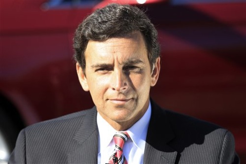 Ford îl va numit pe Mark Fields director general, în locul lui Alan ...