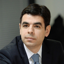 Valentin Petrof - Economica.net