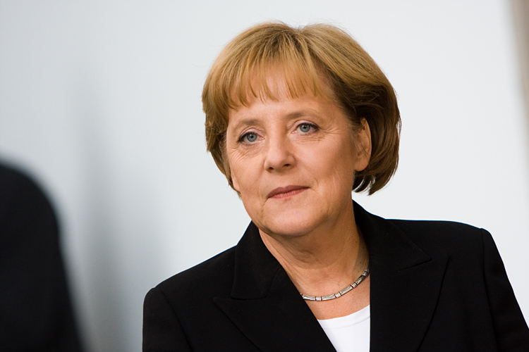 Economica.net - Angela Merkel ar fi înşelat populaţia Germaniei în ...