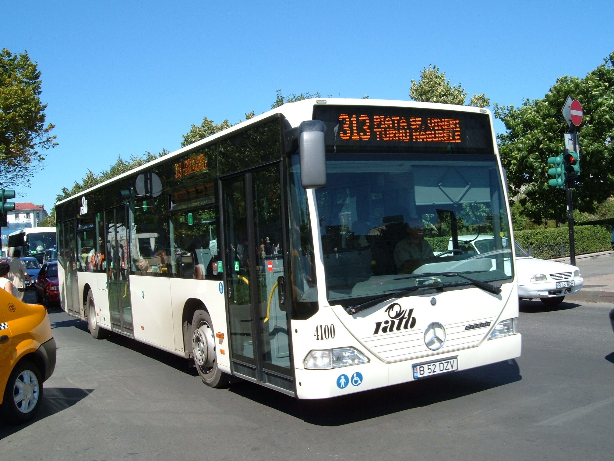 RATB: Circa 600 de autobuze, troleibuze si tramvaie sunt stricate ...
