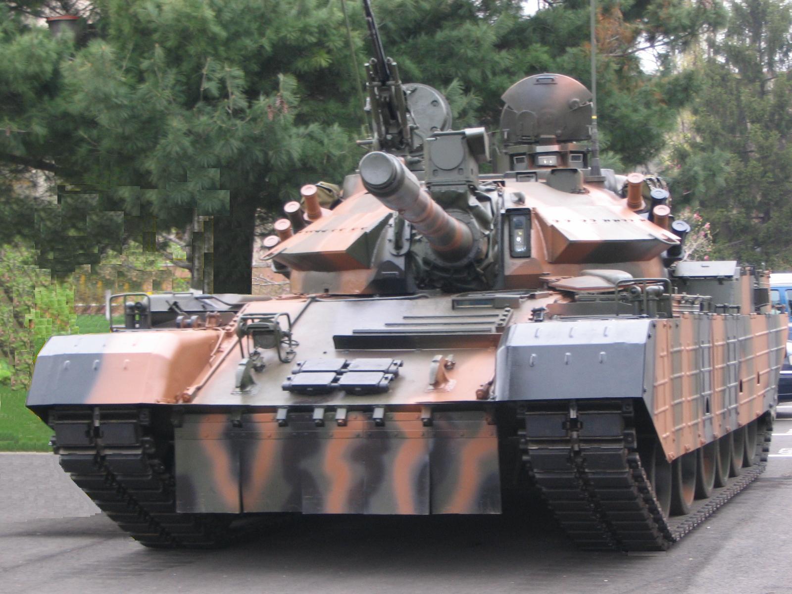 România a exportat armament şi echipamente militare de 38 milioane de ...