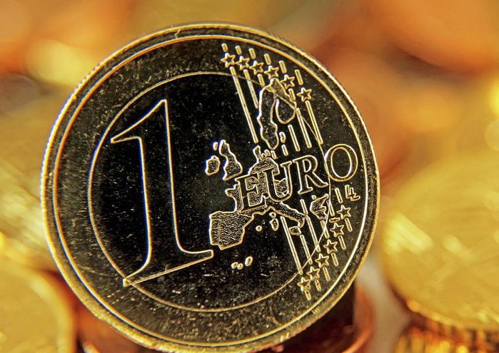 La 1 ianuarie 2017 se împlinesc 15 ani de când euro a fost introdus sub ...