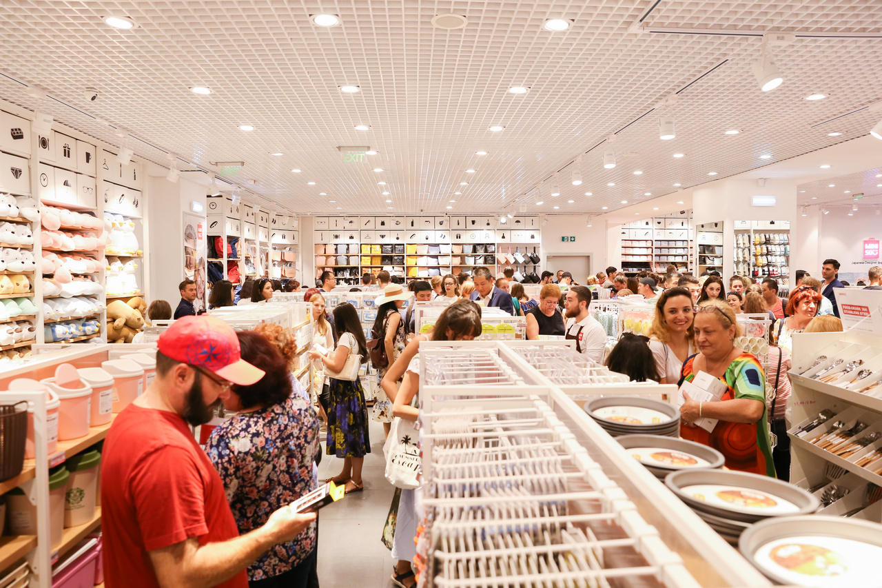 Retailerul japonez Miniso a deschis primul magazin în România. Unde şi ...