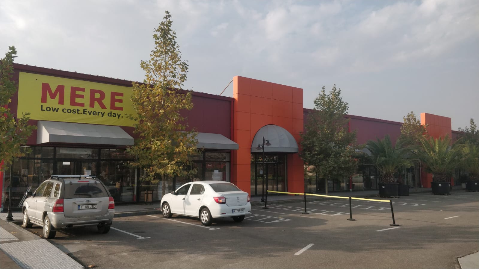 "Revoluţie" în retail: ruşii de la Svetofor deschid primul magazin Mere ...