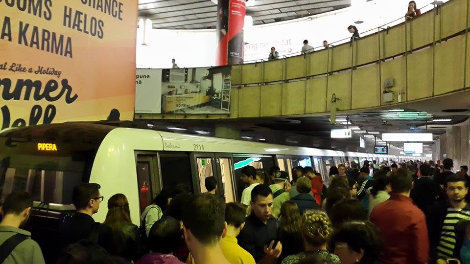 Defecţiune la metrou. Circulaţie îngreunată pe Magistrala 2 Berceni ...