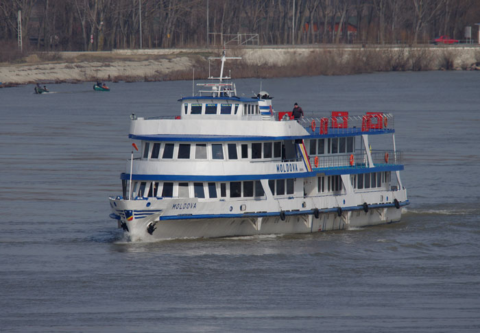 Navrom Delta a transportat peste 3 milioane de persoane în cei 20 de ...