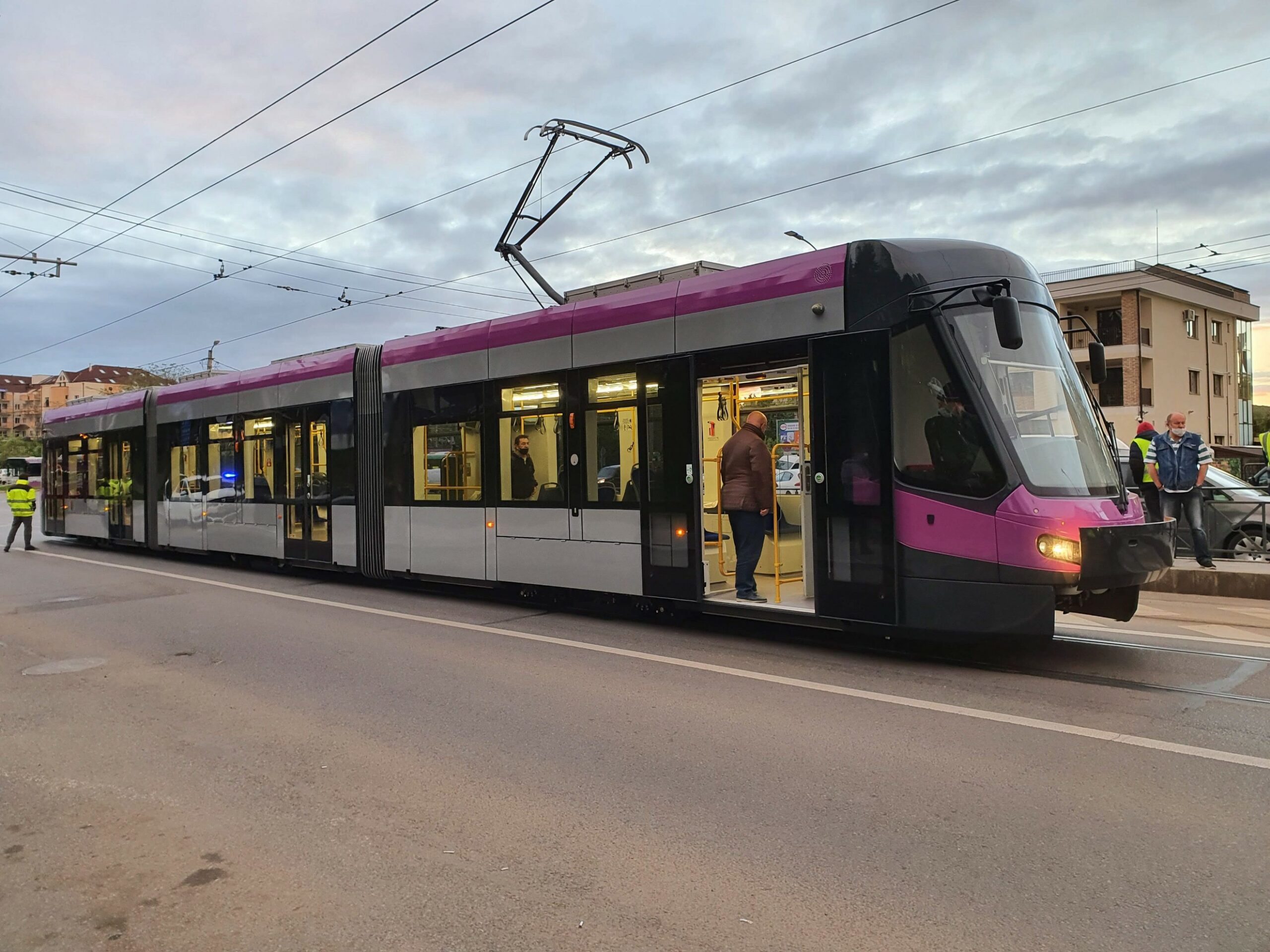 Tramvaie noi românești făcute de Blidar vor începe să circule de mâine ...