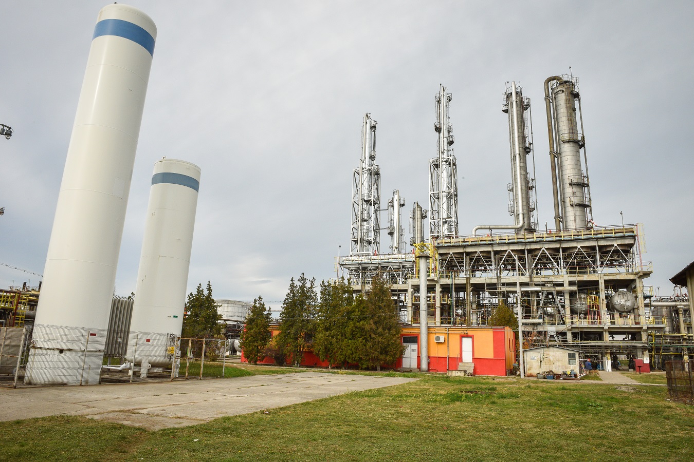 Vega, cea mai veche rafinărie oprațională din România, împlinește 115 ...