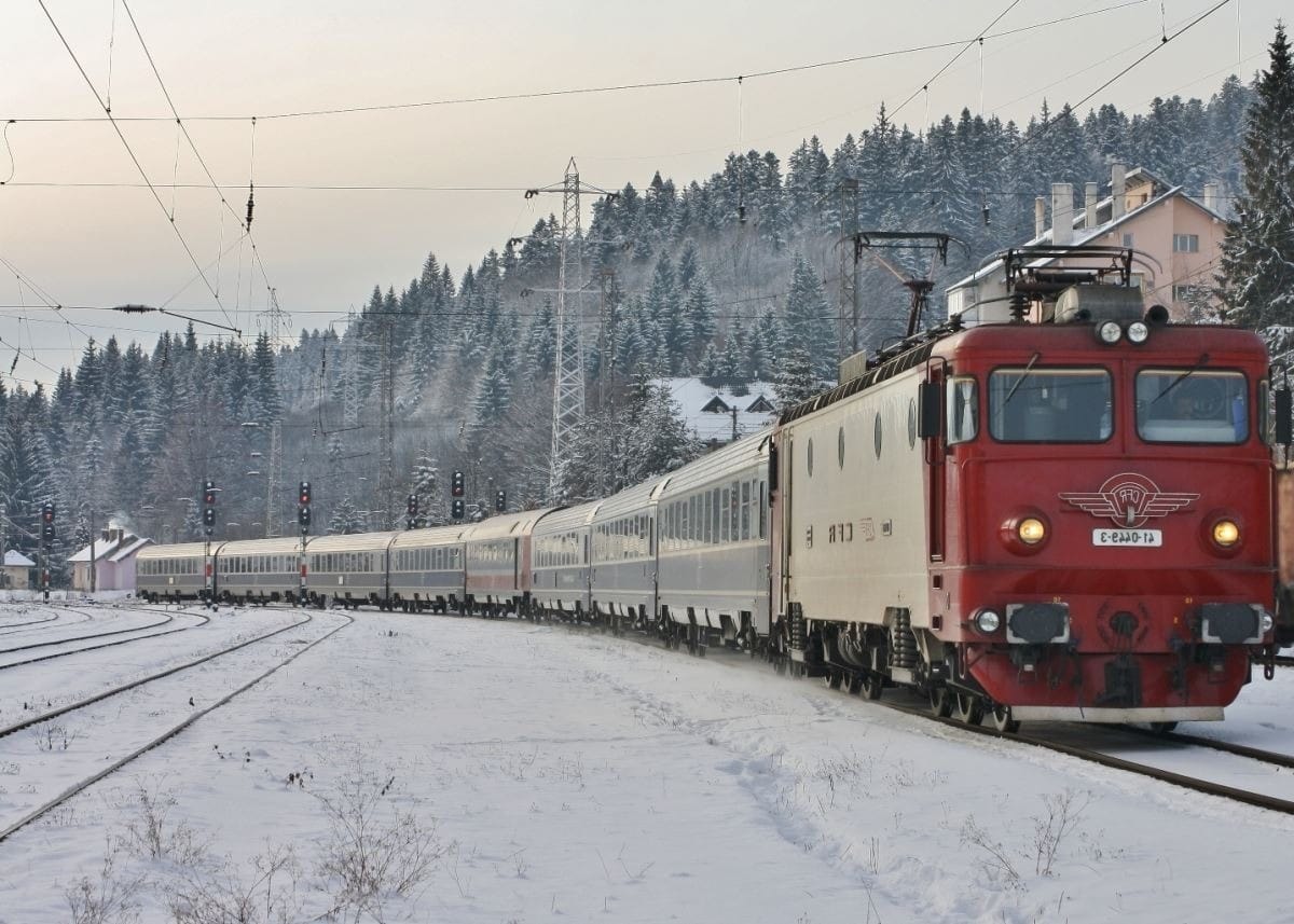 CFR Călători: 25 de trenuri InterRegio vor deveni trenuri Regio-Expres ...