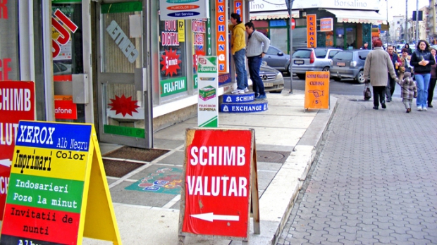 Euro rămâne aproape de maximul istoric faţă de leu - curs BNR 13.04. ...