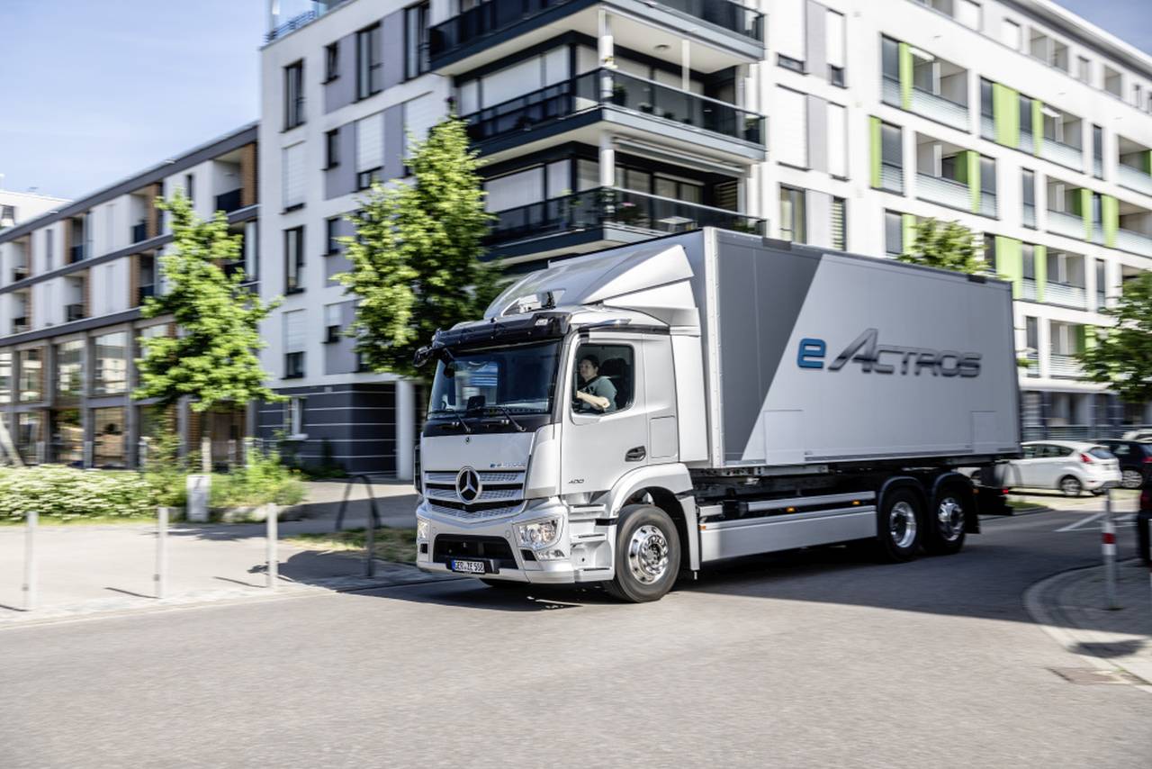 Grupul Daimler a lansat Mercedes-Benz eActros - Economica.net