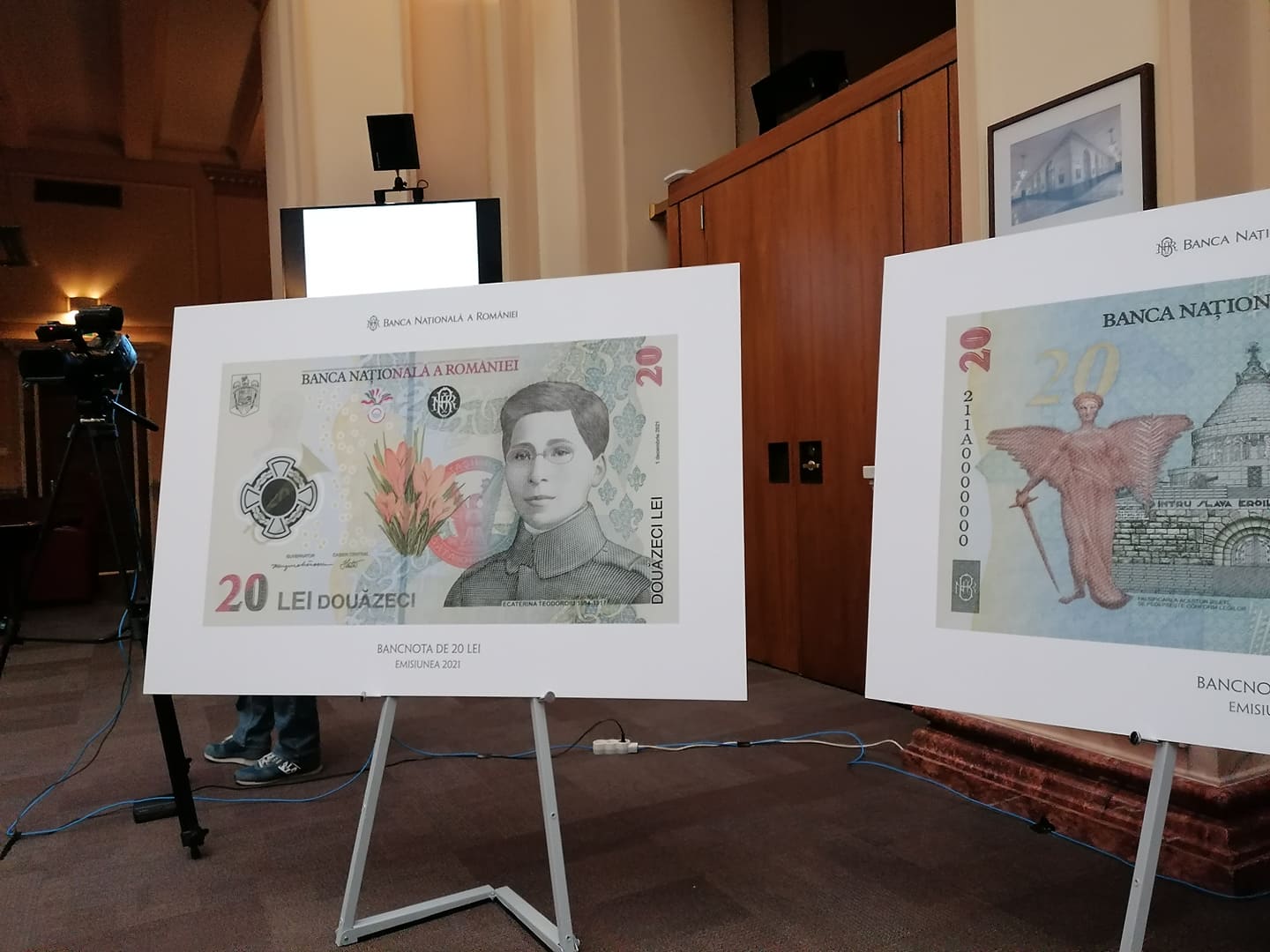 BNR a prezentat bancnota de 20 de lei. Va intra în circulaţie de la 1 ...