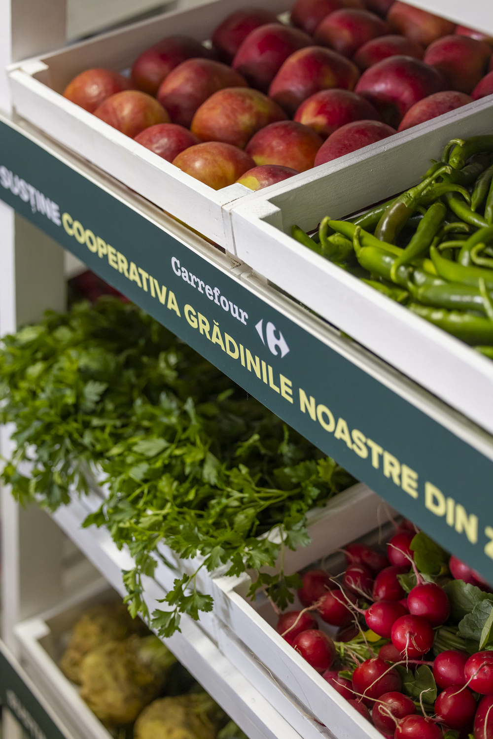 Carrefour și-a asigurat livrările de produse proaspete pentru ...