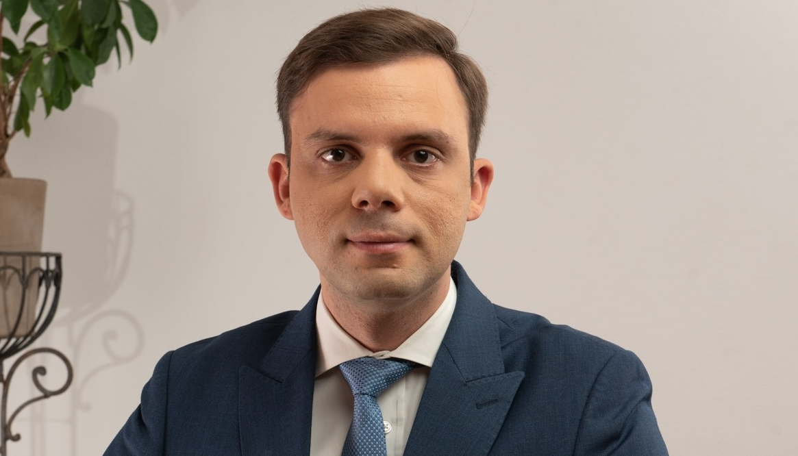 Precup, Ministerul Finanţelor: România stă pe un sac de bani. Trebuie ...