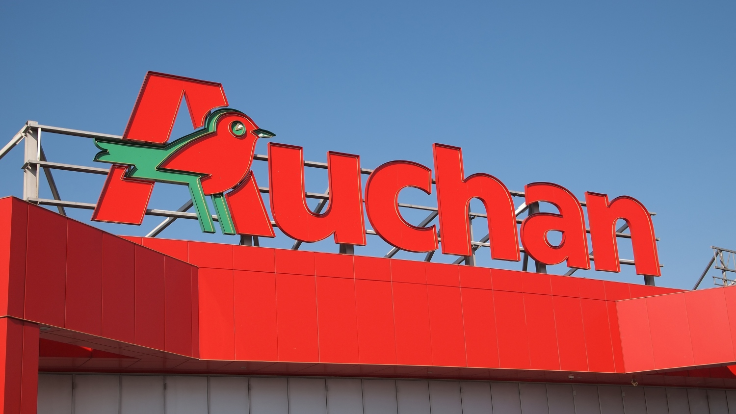 Auchan îngheață prețurile la peste 3.000 de produse marcă proprie ...