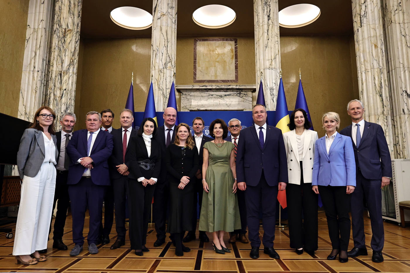 Dialog al surzilor la Palatul Victoria: Investitorii francezi au ...