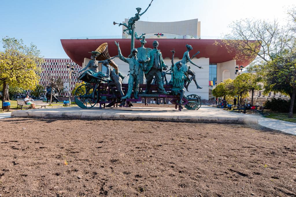 ALPAB a început lucrările de amenajare a spațiului din fața Teatrului ...