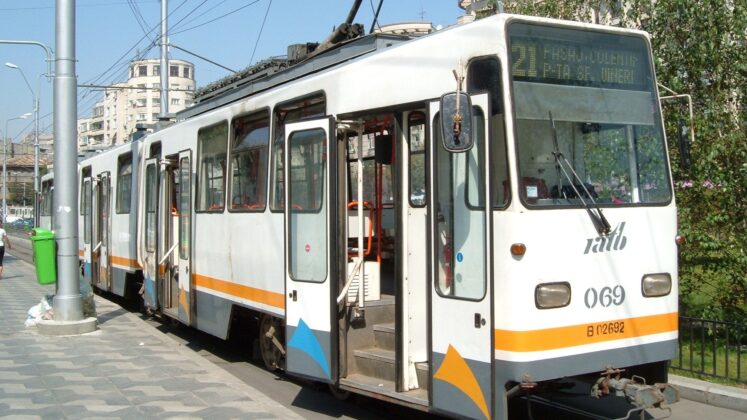 Traseul tramvaiului 21 va fi deviat începând de vineri pe o mare parte ...