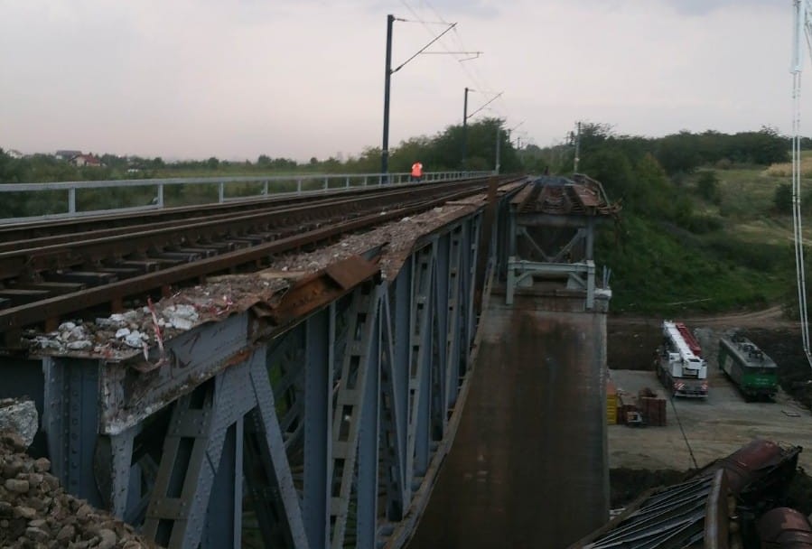 Calea ferată Videle - Orșova: Asocierea Strabag - Metabet CF a depus ...