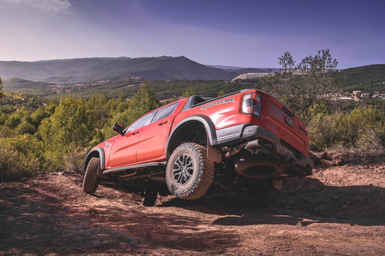 Test Ford Ranger Raptor - Un pick-up fără limite - Economica.net