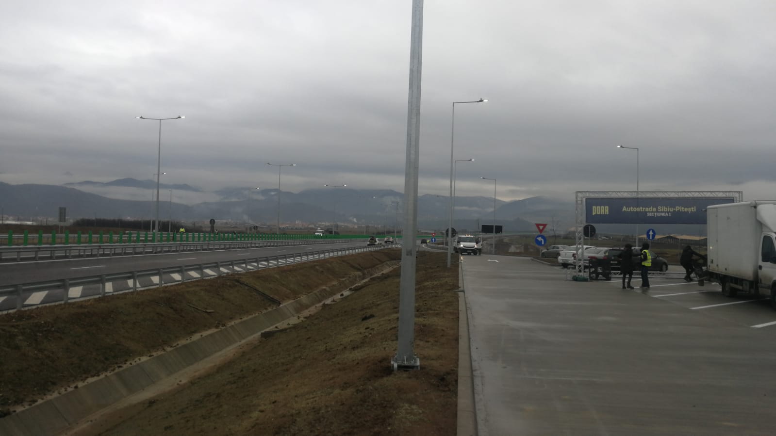 Primii kilometri din Autostrada Sibiu - Pitești au fost dați în trafic VIDEO Update - Economica.net