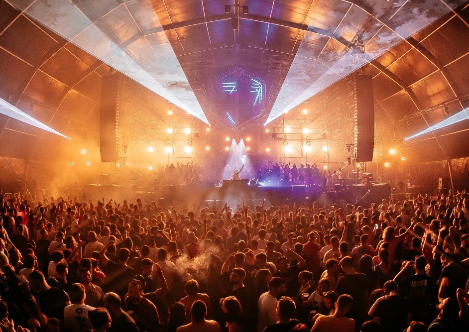 Saga Festival şi Ha Ha Ha Production au avut cele mari afaceri dintre ...