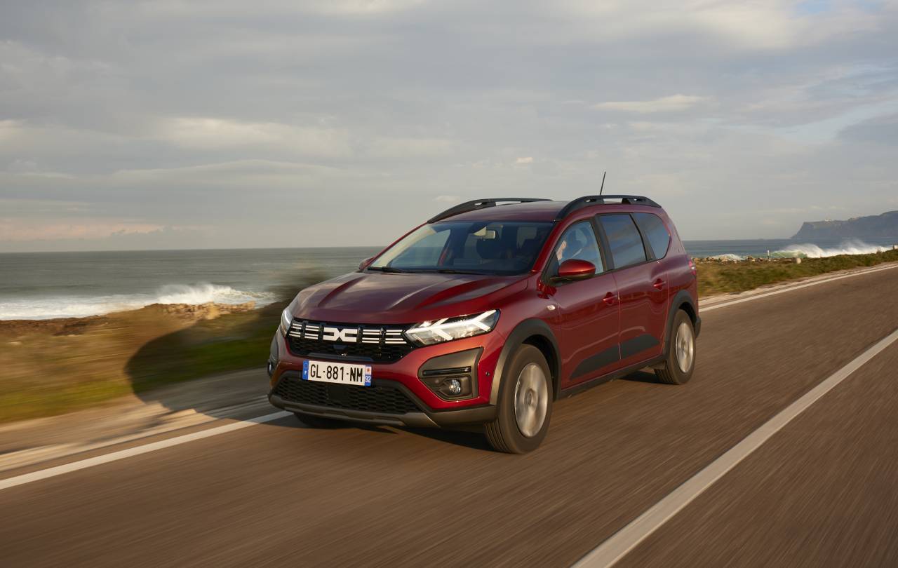 Test Dacia Jogger Hybrid - Primul hibrid al mărcii românești, pe ...