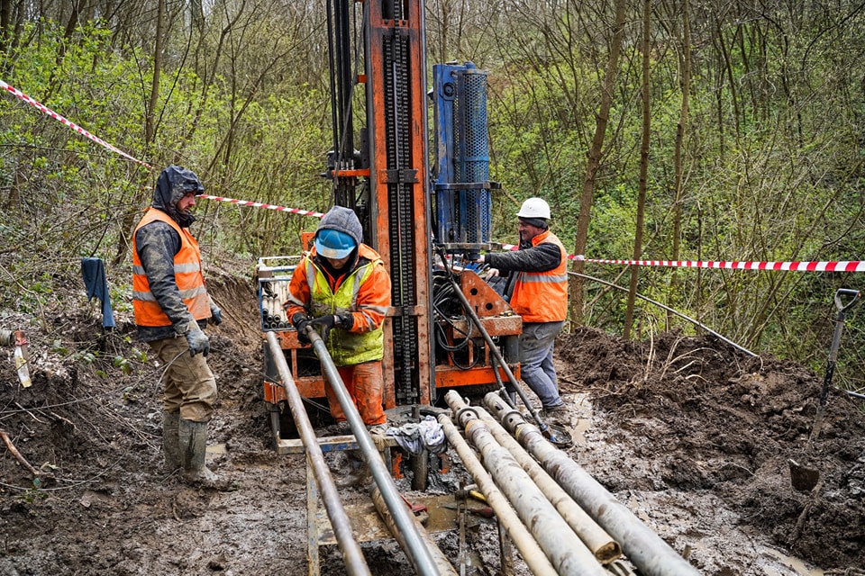 Forajele pentru lotul 2 al Autostrăzii Lugoj - Deva vor fi finalizate ...