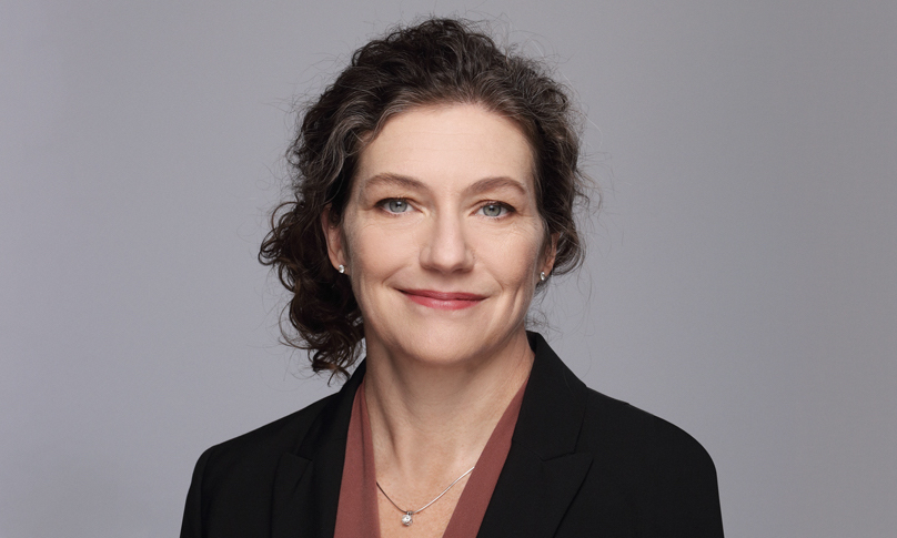 INTERVIU Michelle Simmons, director regional Microsoft: România este ...