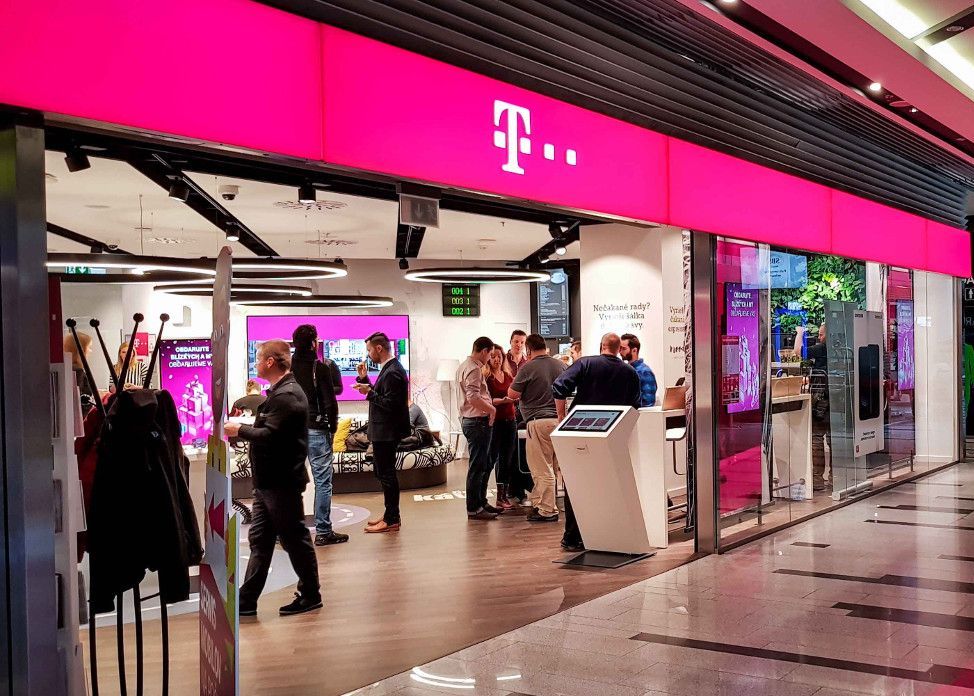 Telekom Romania adaugă peste 122.000 utilizatori în primul semestru ...