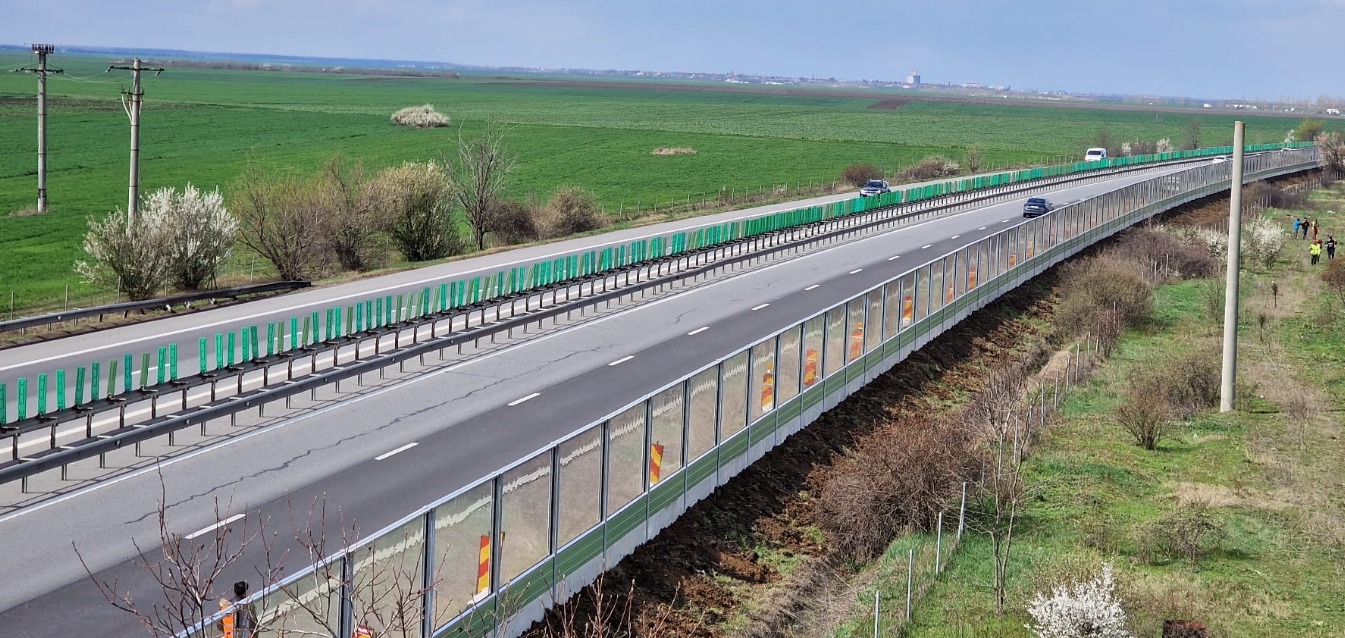 CNAIR: Peste 16.000 m de panouri fonoabsorbante, montate pe autostrăzi ...