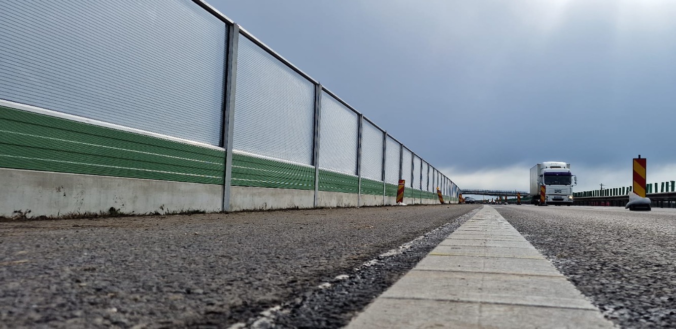 CNAIR: Peste 16.000 m de panouri fonoabsorbante, montate pe autostrăzi ...