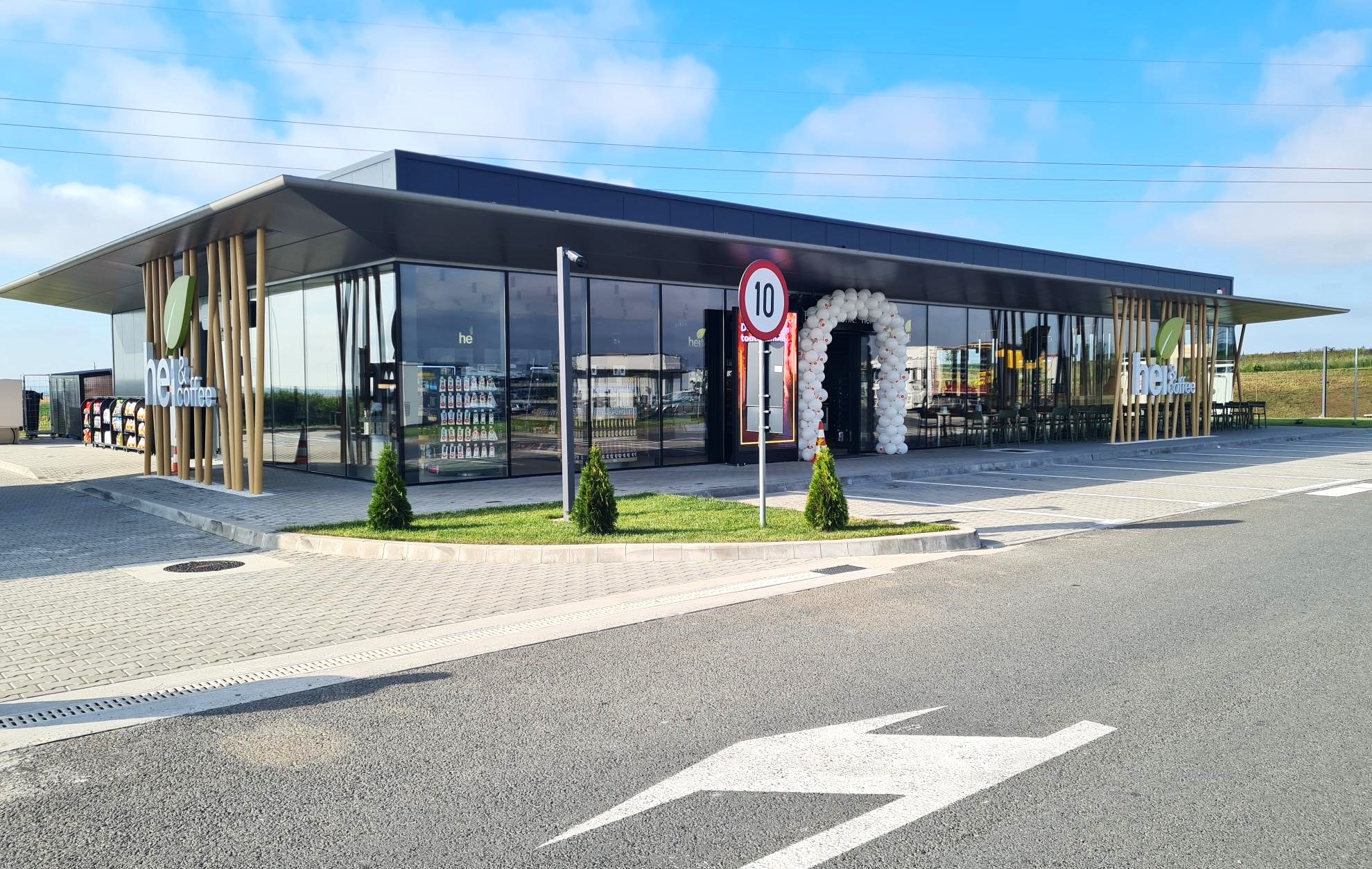 Rompetrol a inaugurat două noi stații de vânzare a carburanților pe ...