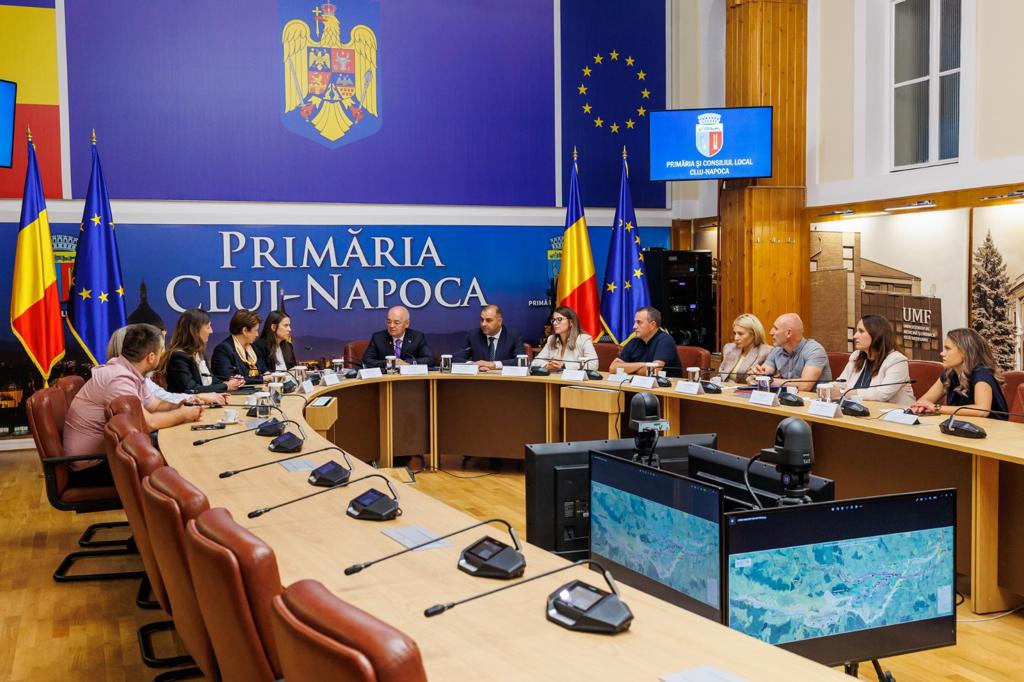 Emil Boc a semnat contractul pentru construirea primului tronson al ...