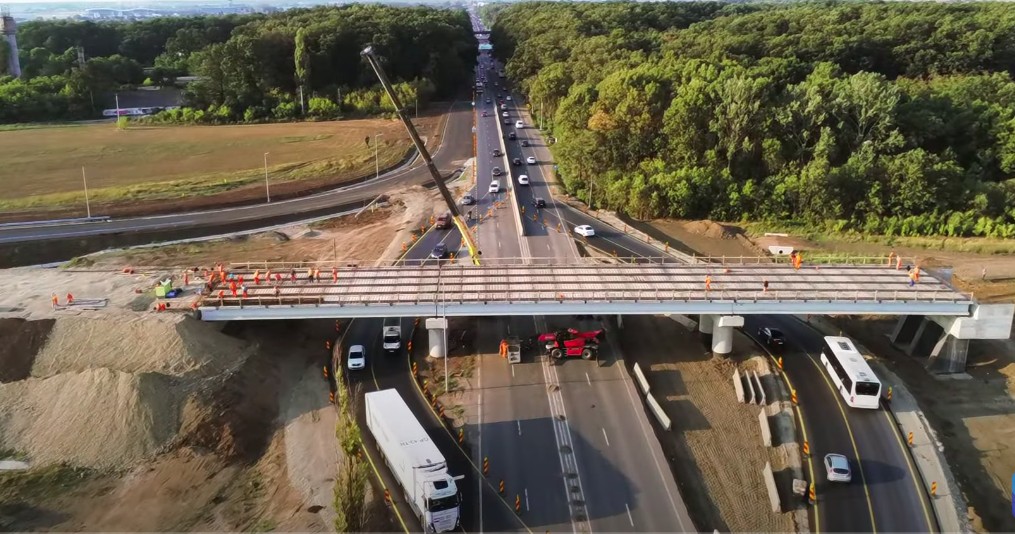 Autostrada Bucureștiului: Lotul 2 Nord se deschide la toamnă, între DN1 și A3. Grinzi peste DN1 ...