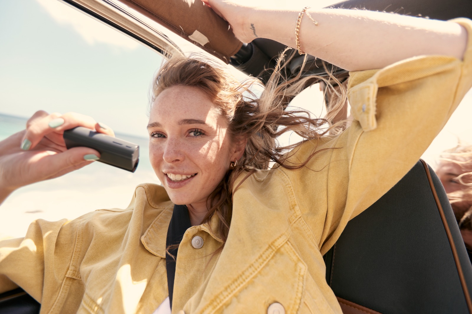 BAT lansează gama de produse inovatoare veo fără tutun, din frunze de ...