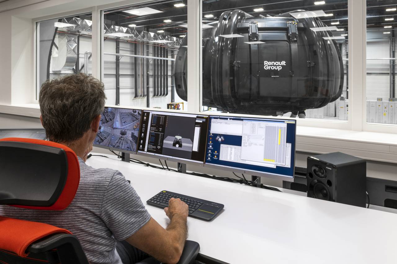 Renault anunță inaugurarea unui simulator digital care va susține ...