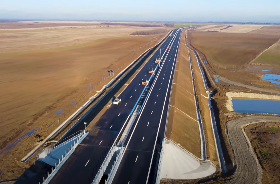 Autostrada Ford": Umbrărescu a mobilizat 1000 de muncitori pentru finalizarea lucrărilor la ...