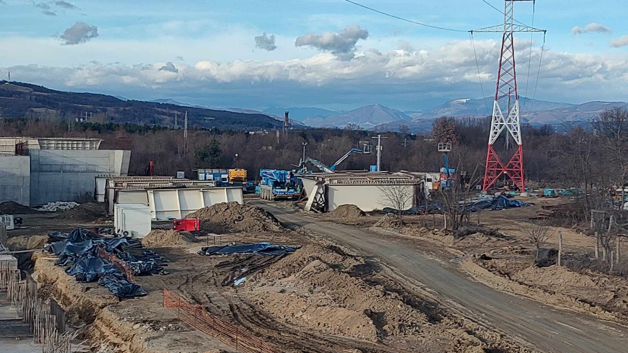 Autostrada Sibiu - Pitești: Imagini noi cu secțiunea 5 Pitești - Curtea de Argeș, realizată ...